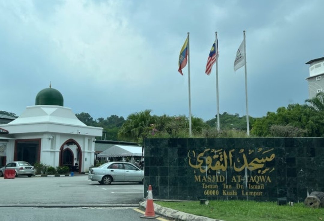 Masjid At-Taqwa Kampung Paroi - masjiddekat.my