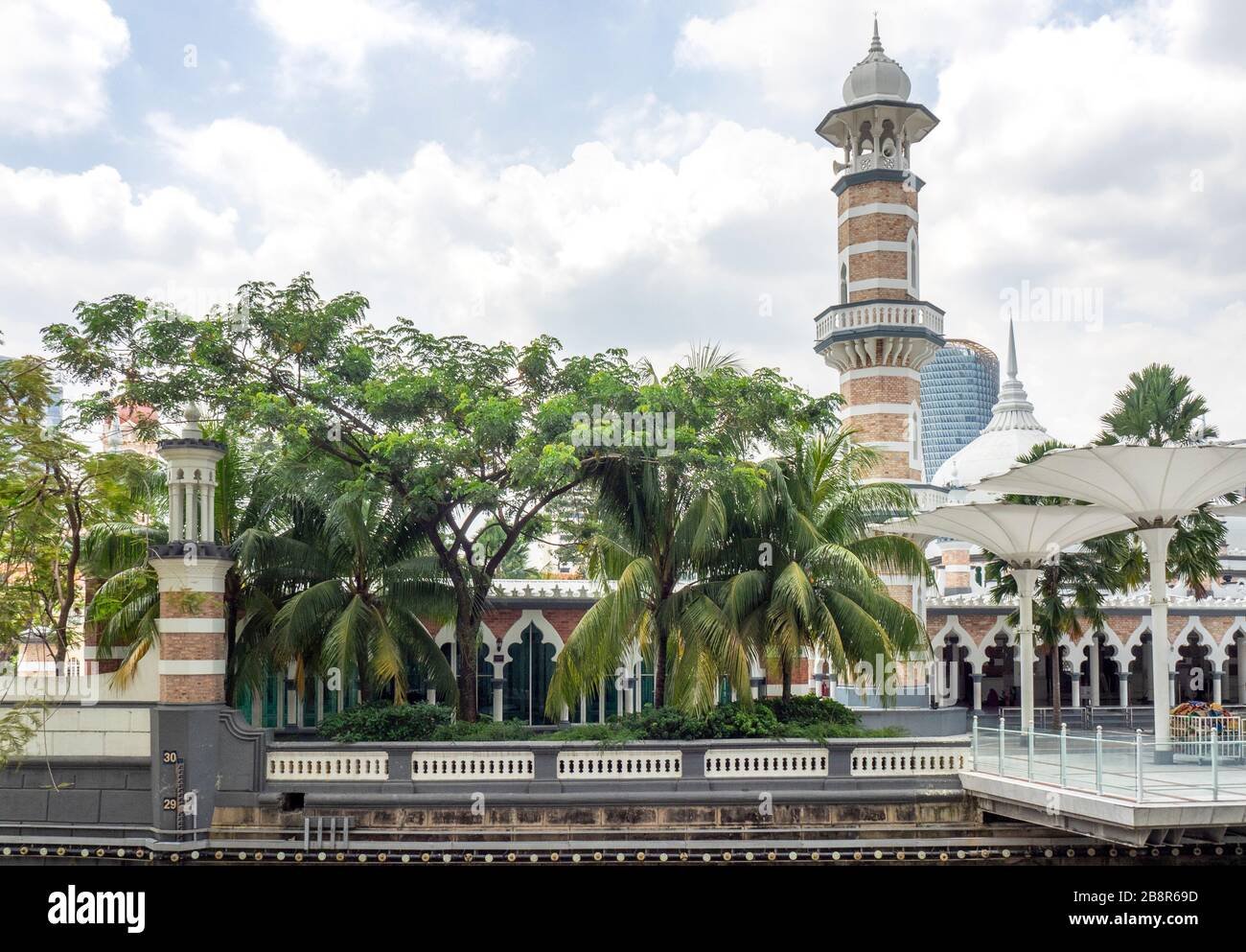 Masjid Jamek Sultan Abdul Samad - masjiddekat.my